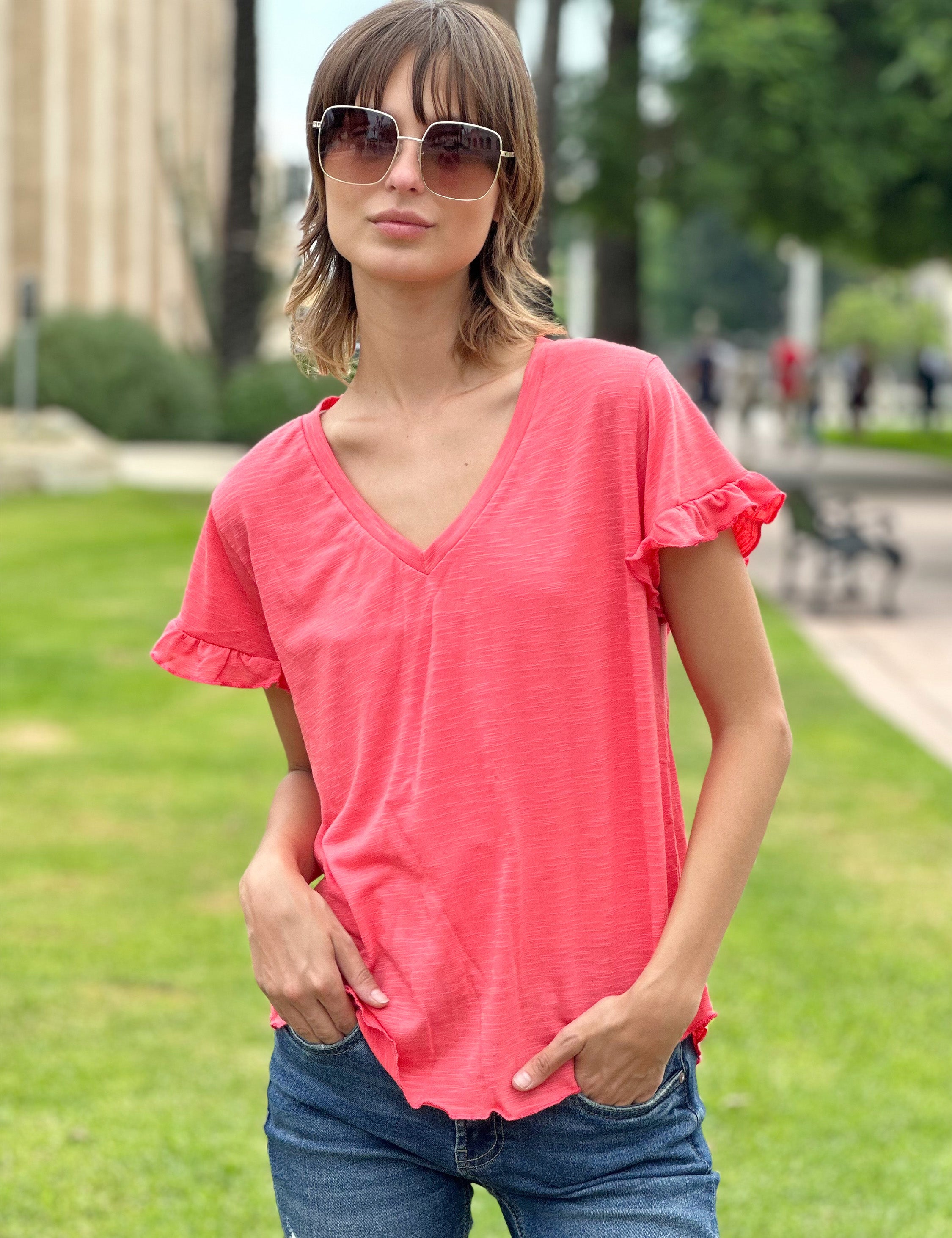 Ruffle V-Neck Tee – billytshop